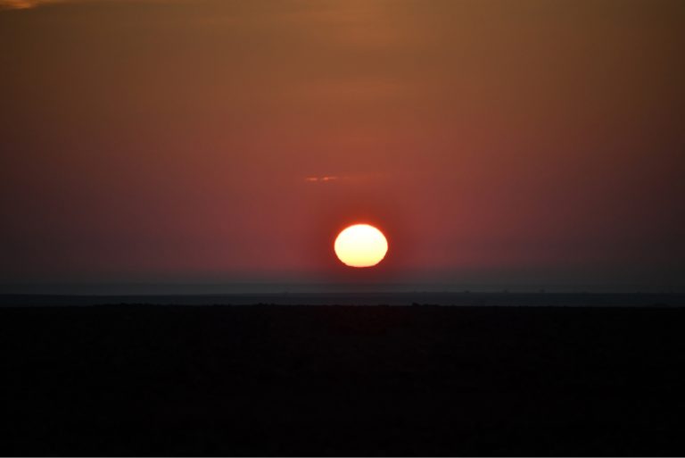 FROM SUNRISE TO SUNSET, FROM DESERT TO SEA, A light journey in Morocco ...