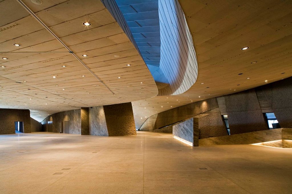 Megalith circle in the desert – Daylight and Architecture