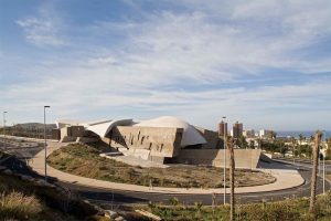 Megalith circle in the desert – Daylight and Architecture